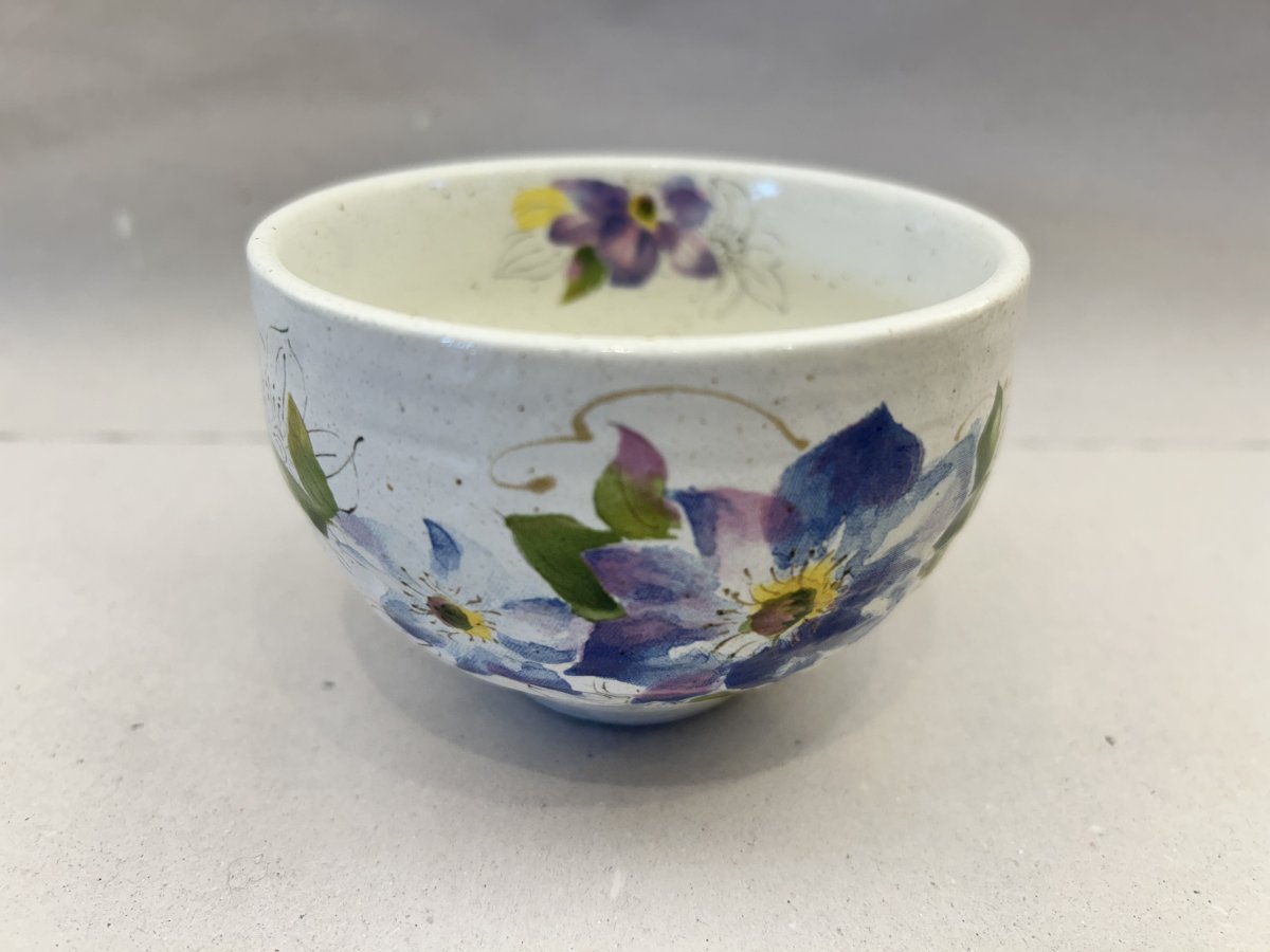 Matcha Kop / Hvid, Blå Blomst - Kopper - www.japanshoppen.dk